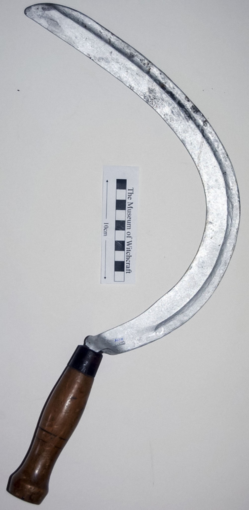 2156 - Sickle - Museum of Witchcraft and Magic