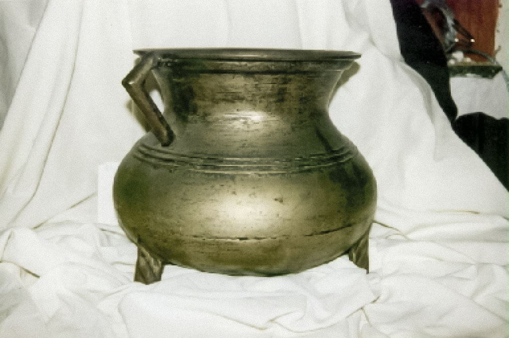 51 - Brass Cauldron - Museum of Witchcraft and Magic