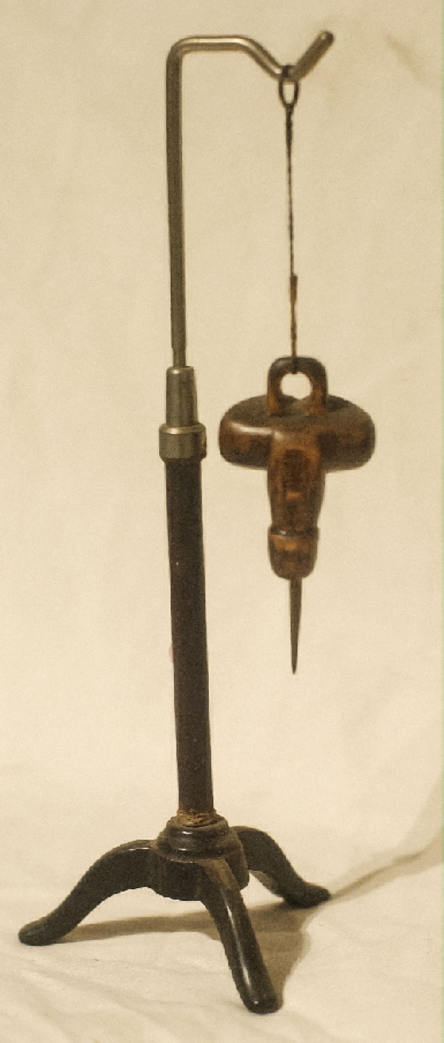 700 - Pendulum and stand - Museum of Witchcraft and Magic