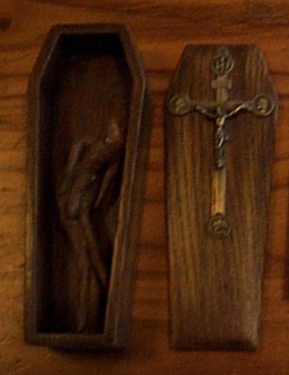 R/M/14 - mandrake in a coffin - Museum of Witchcraft and Magic